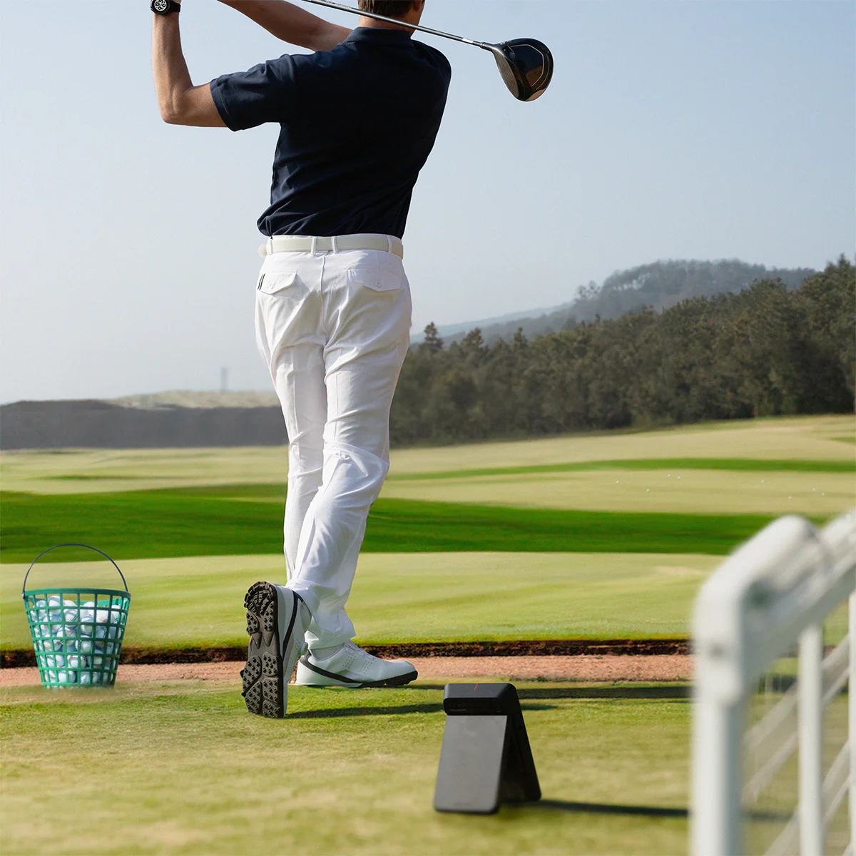 PRO Launch Monitor and 3D Driving Range Simulator – srpmge