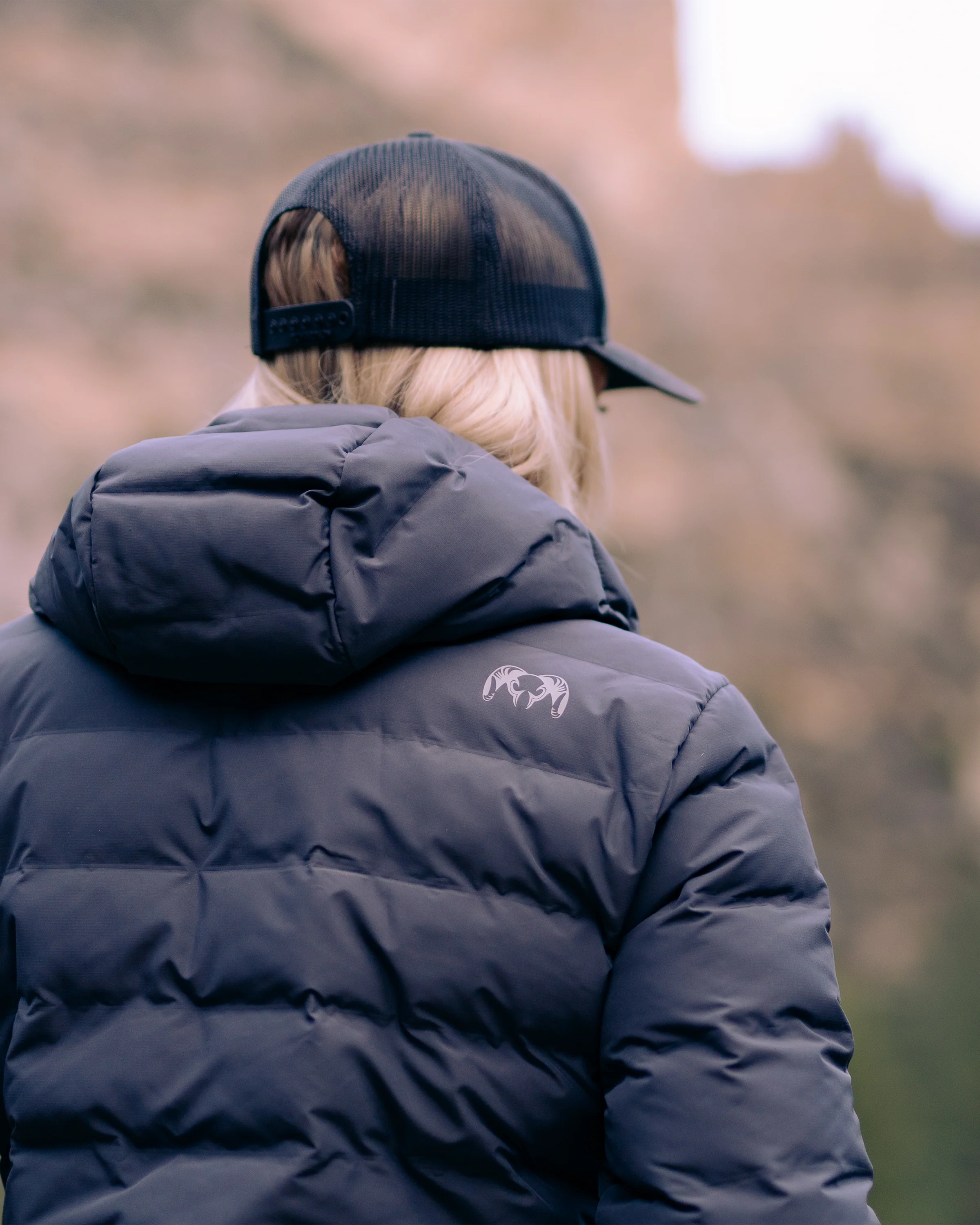 Women’s Elements Hooded Jacket | Carbon – kuui
