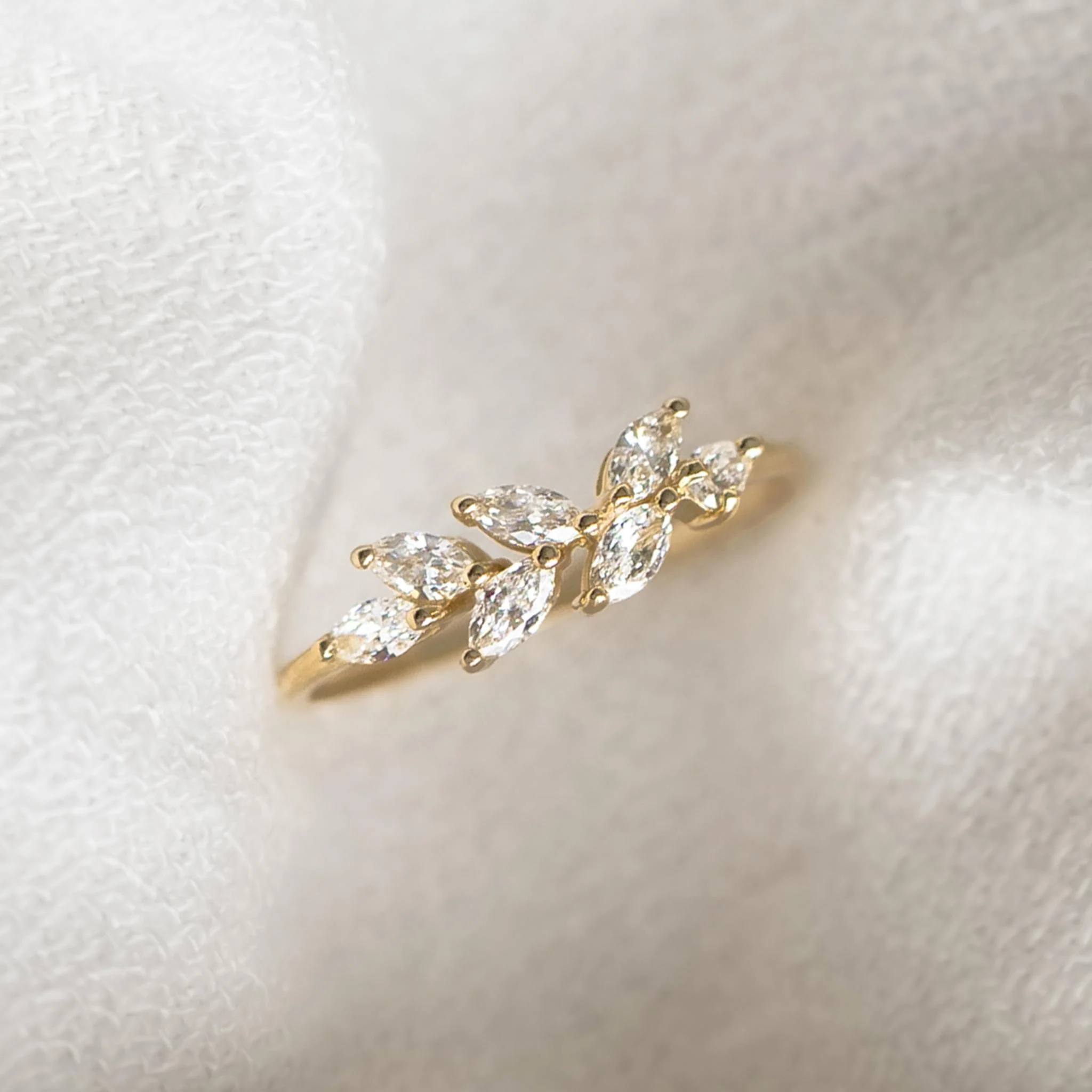 Diamond Leaf Ring 14k Gold – Freya – lniej